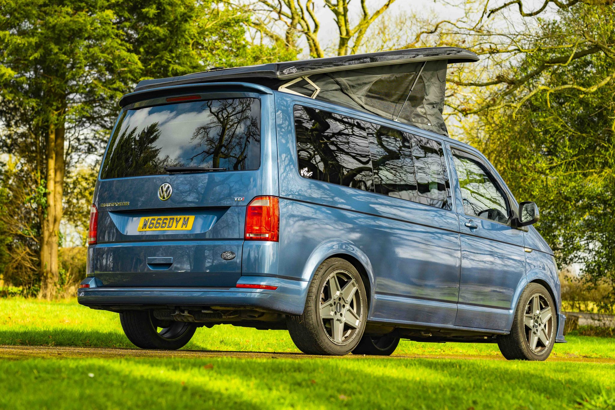 2017 Volkswagen Transporter 2.0 TDI T32 Highline Camper Van Manual SWB ...